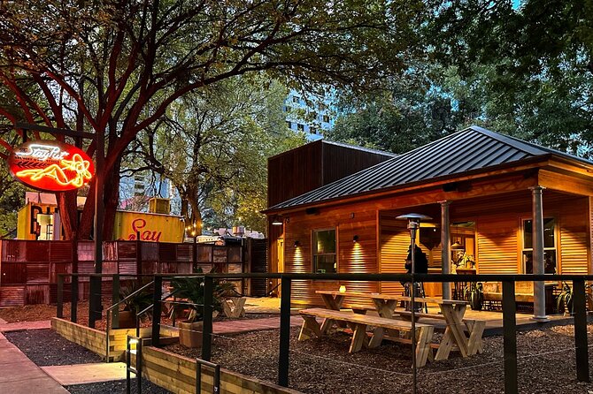 Downtown Austin Walk: History with Food and Drink Options - Authentic Austin Moments