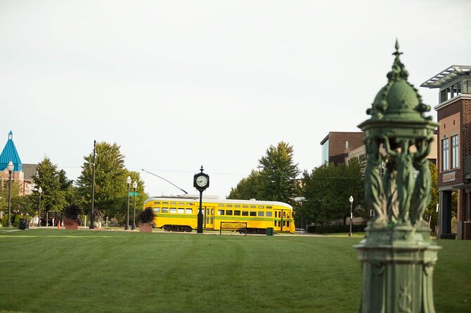 Downtown Kenosha Urban Art and Photography Walking Tour - Exploring Kenosha’s Art and Architecture