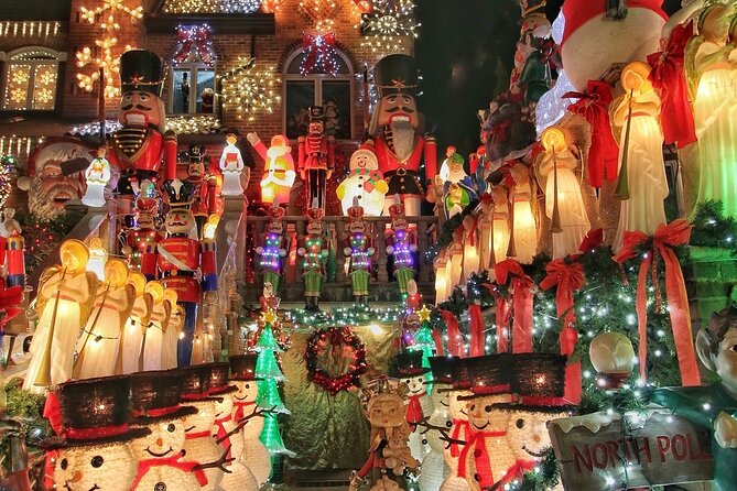 Dyker Heights - Brooklyn Christmas Houses Private Tour - Key Points
