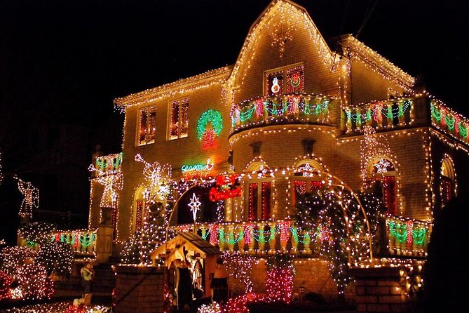 Dyker Heights Christmas Lights and NYC Skyline View Bus Tour - Dyker Heights Christmas Lights and NYC Skyline View Bus Tour Review
