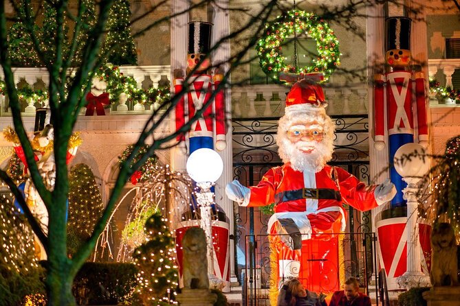 Dyker Heights Christmas Lights and NYC Skyline View Bus Tour - Key Points