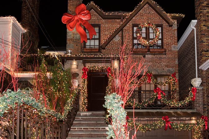 Dyker Heights Christmas Lights and NYC Skyline View Bus Tour - Authentic Experiences from Reviewers