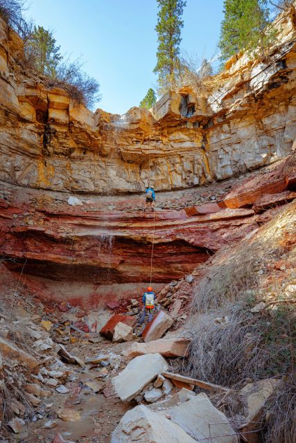 East Zion: Stone Hollow Full-day Canyoneering Tour - The Guide Experience and Group Size