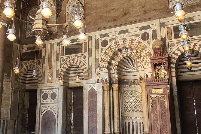 Emam ElShafei , Mosques of Ala-Elbayt and Khan Elkhalili Market - Analyzing Value and Experience