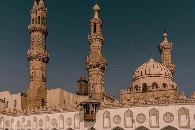 Emam ElShafei , Mosques of Ala-Elbayt and Khan Elkhalili Market - Who Should Consider This Tour?