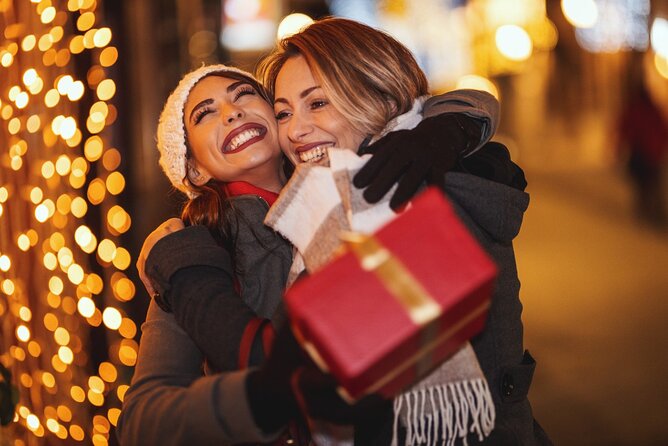 Enchanted Christmas Stroll: San Antonios Festive Gems - Key Points