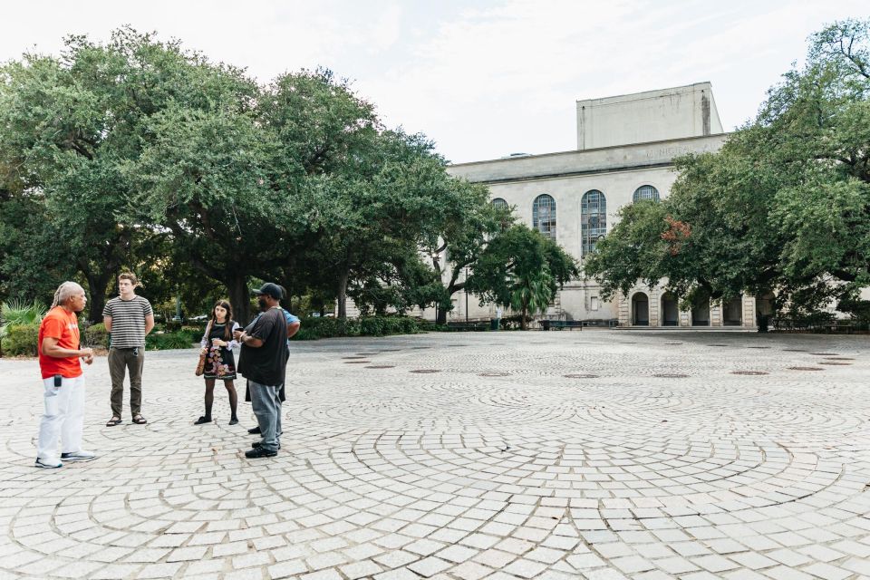 Evening in New Orleans: Live Jazz Music Discovery Tour - What to Expect at Each Stop