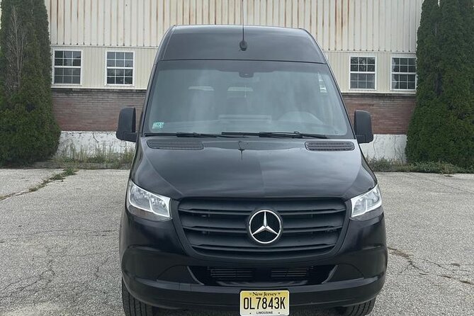 EWR/Manhattan Airport Transfer in Luxury Van-One Way Transfer. - Who Will Benefit Most from This Service?