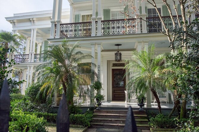 Explore New Orleans' Garden District: Private 2-hour Walking Tour - Authentic Experiences and Hidden Gems