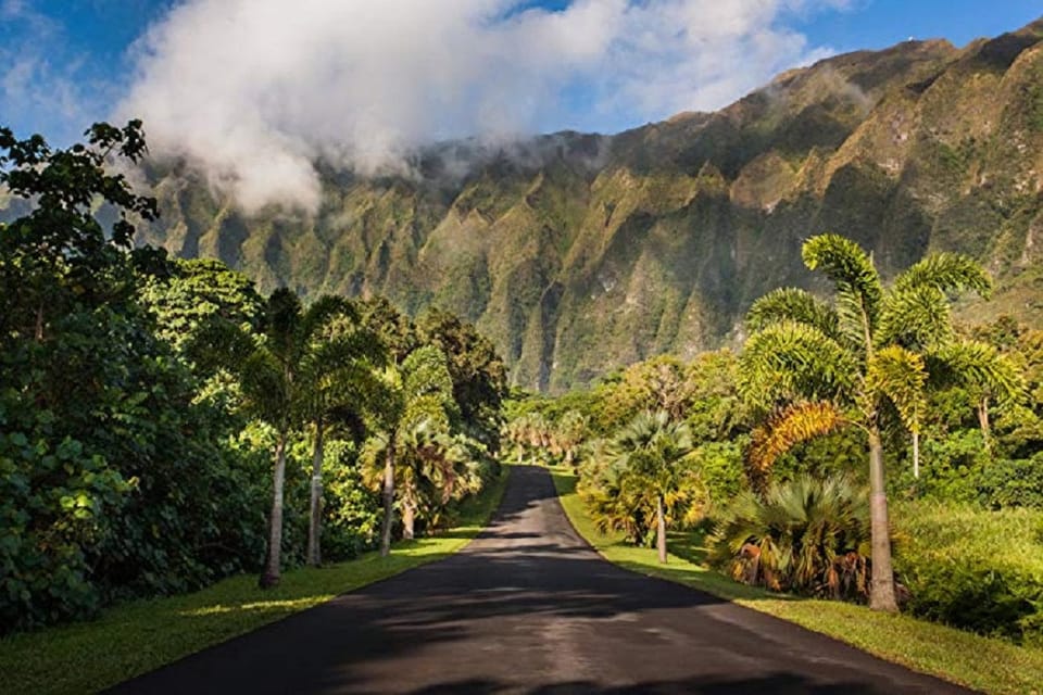 Explore Oahu in a Polaris Slingshot - Who Should Consider This Tour?