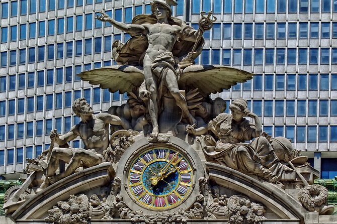 Fifth Avenue Unveiled: Luxury, History & Icons Walking tour - Starting in Central Park: The Green Heart of Manhattan