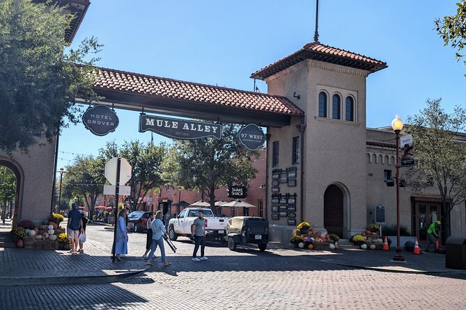 Fort Worth Stockyards Scavenger Hunt Walking Tour and Game - Key Points
