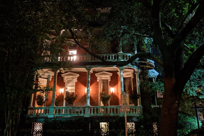 Fraidy Cat: The Family Fun Ghost Tour of Savannah - The Guide and What Makes It Special