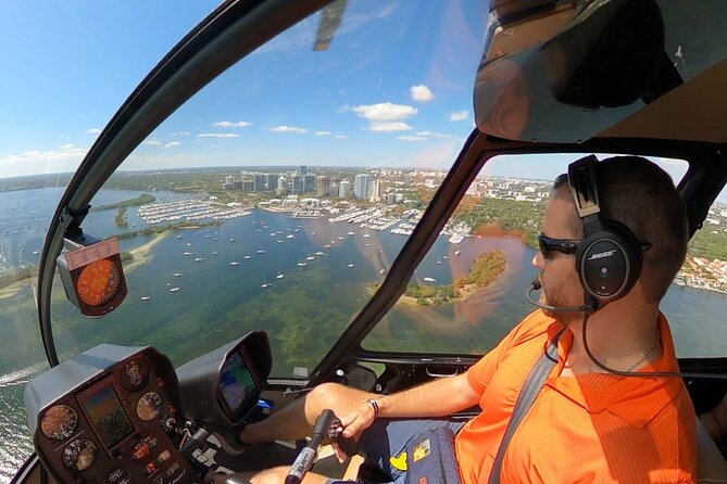 French Helicopter Tour of Miami - An In-Depth Look at the Miami Helicopter Tour