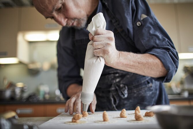 Fresh Stuffed Pasta: Tortelloni with Spinach and Ricotta - Who Will Love This Experience?