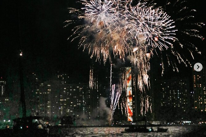 Friday Night Catamaran Fireworks Sail with Open Bar - Who Will Love This Tour?