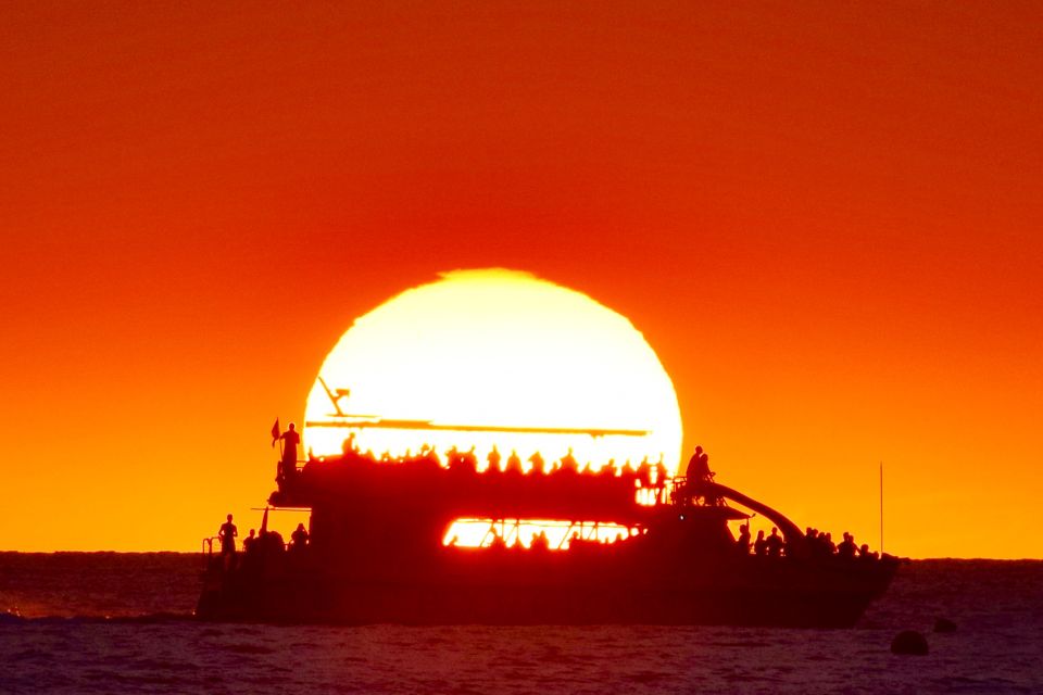 From Hawaii: Historical Dinner Cruise Tour to Kealakekua Bay - The Dining Experience