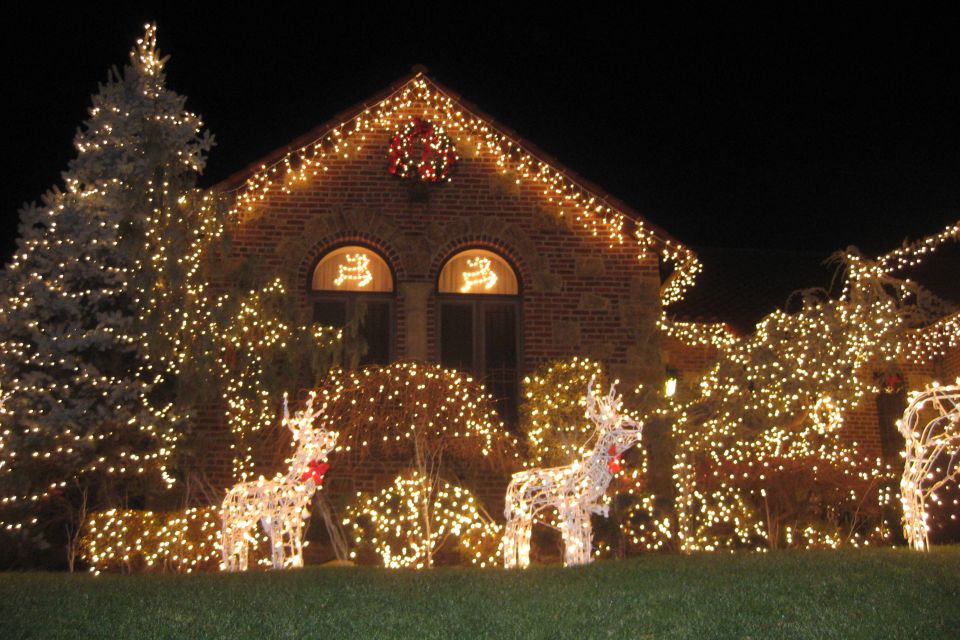 From Manhattan: 4-Hour Brooklyn Christmas Magic Tour - The Brooklyn Christmas Lights Tour: What You Need to Know