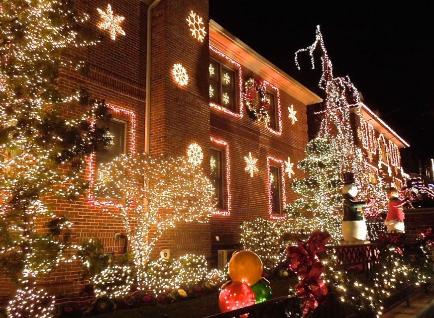 From Manhattan: 4-Hour Christmas Lights Luxury Bus Tour - Who Will Love This Tour?