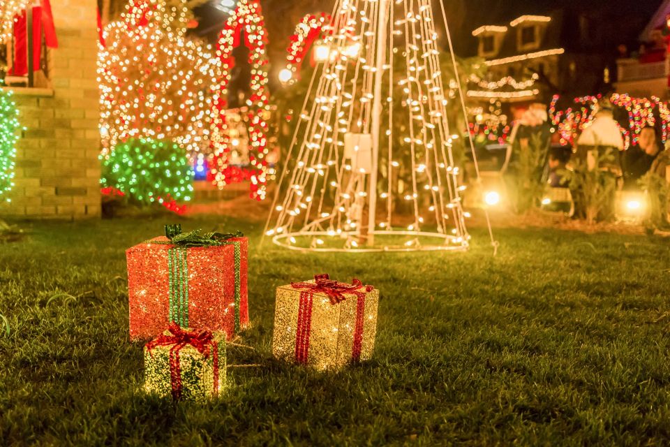 From Manhattan: Dyker Heights Holiday Bus Tour - Key Points