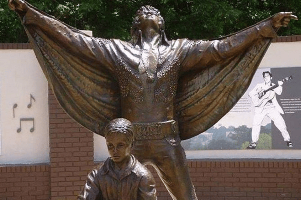 From Memphis: Elvis Presley Birthplace and Park Guided Tour - Key Points