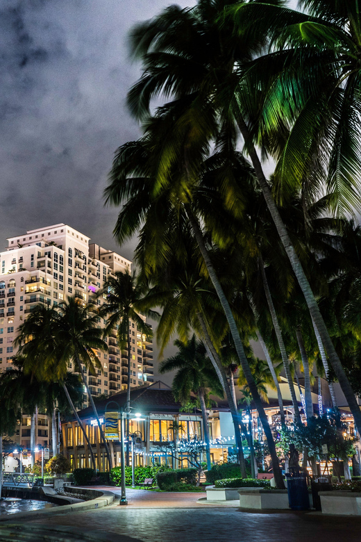 Ft. Lauderdale: Boos and Booze Haunted Pub Crawl - An Inside Look at the Ft. Lauderdale Haunted Pub Crawl