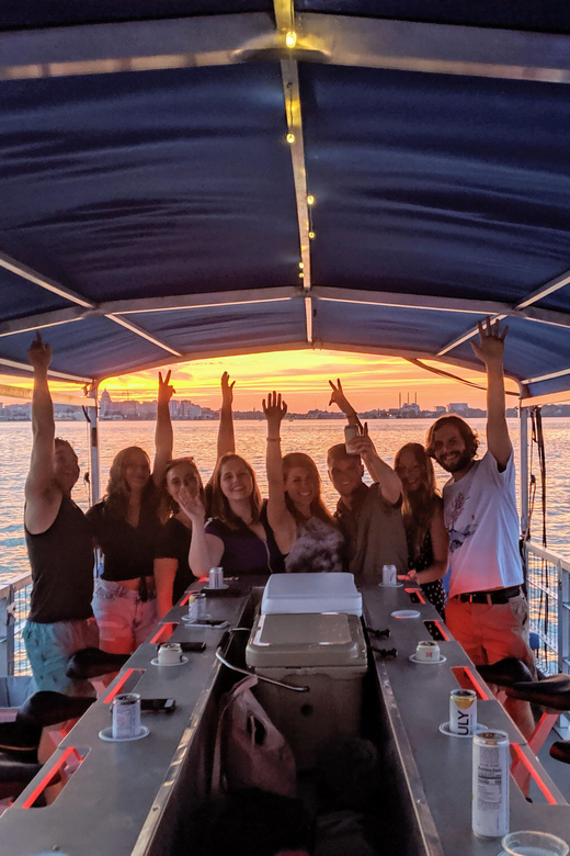 Ft. Lauderdale: Nighttime Sightseeing Catamaran Tour - Key Points