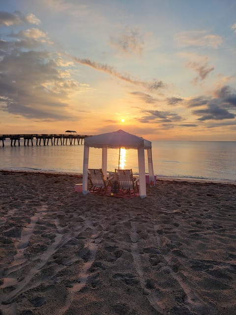 Ft Lauderdale: Private Beach Day Cabana with Amenities - Introduction: A Relaxed Beach Experience in Florida
