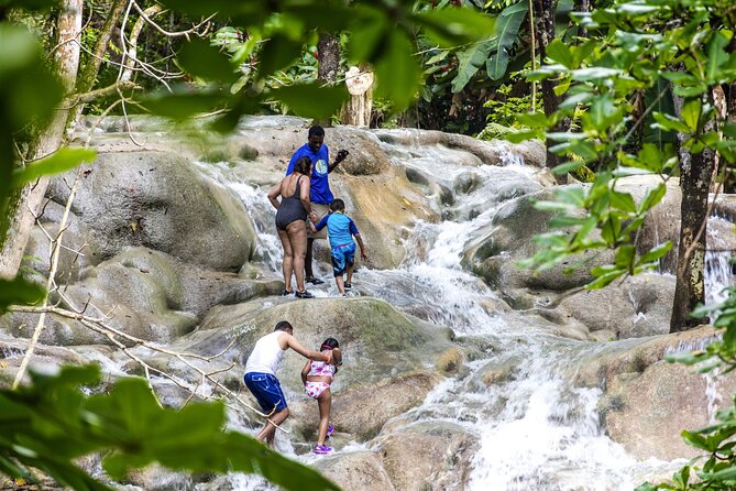 Full Day Dunn's River and Nine Miles with Lunch - FAQ