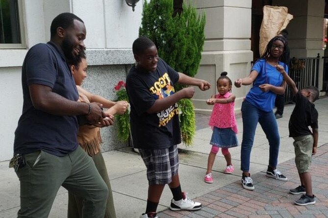 Fun City Scavenger Hunt in Shreveport by Wacky Walks - Key Points