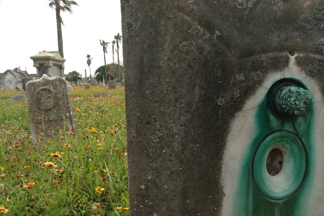 Galveston Cemetery Tour with Ghost Hunting Equipment - FAQ