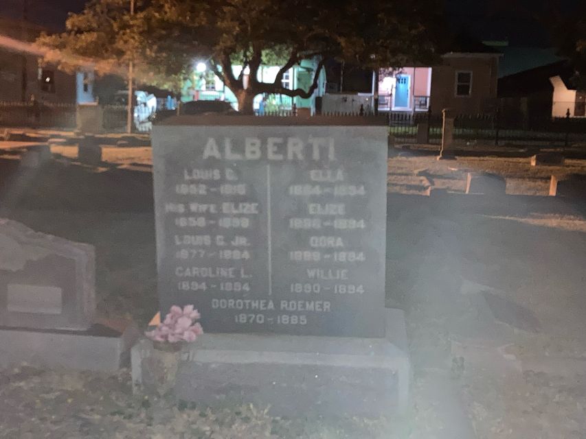 Galveston: Haunted Cemetery Tour - An Overview of the Haunted Cemetery Tour