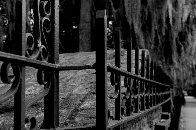 Genteel and Bard's Savannah Dark History and Ghost Encounter Walking Tour - FAQs
