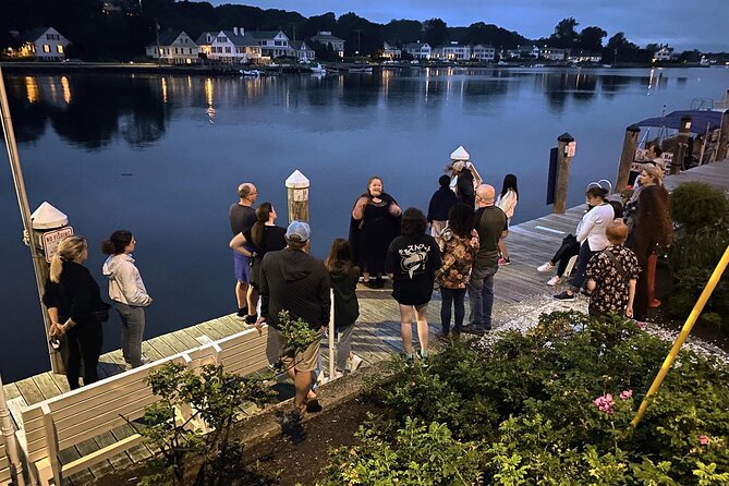 Ghosts of Christmas Past Downtown Stroll - An In-Depth Look at the Mystic Christmas Ghost Tour