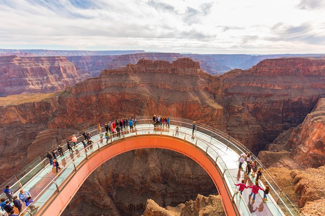 Grand Canyon West, Hoover Dam, Breakfast, Lunch. Optional Skywalk - Breakfast at Omelet House: Fuel for the Day Ahead