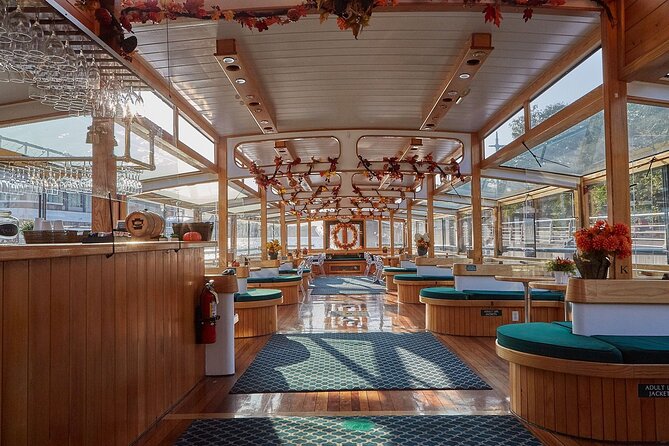 Grand Palisades Fall Foliage Cruise in New York - Who Should Consider This Cruise?