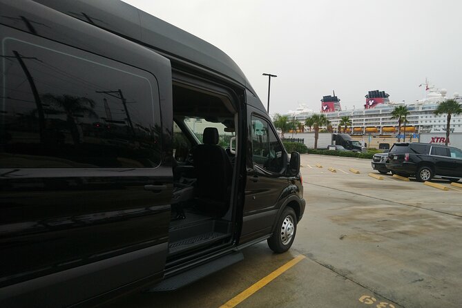 Group Shuttle: Galveston to Houston Airports & Hotels - Onboard Experience and Amenities