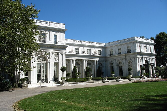 Guided Tour of Newport in Open Air LSV - The Sum Up