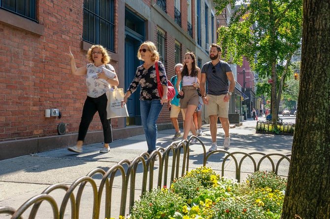 Guided tour of SoHo, Greenwich Village and Meatpacking District in French - What’s Included and What’s Not