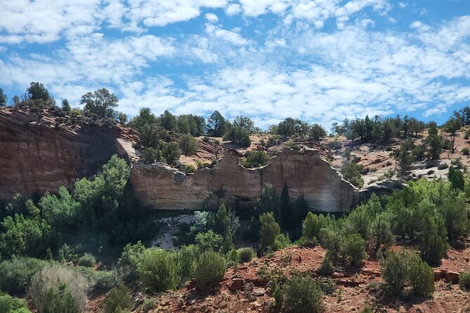 Guided tours in southern Utahs slot canyons, Indian ruins, and national parks. - The Sum Up