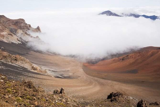 Haleakal Sunset Spectacle: Mauis Heavenly Evening - The Experience: A Deep Dive into Maui’s Natural Wonders