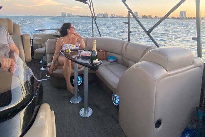 Half Day Aqua Patio Party Pontoon 1-6 people - Exploring the Fort Lauderdale Waterways: What To Expect  