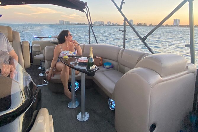 Half-Day Aqua Patio Rental in Fort Lauderdale 7 to 11 people - Who Should Book This Tour?