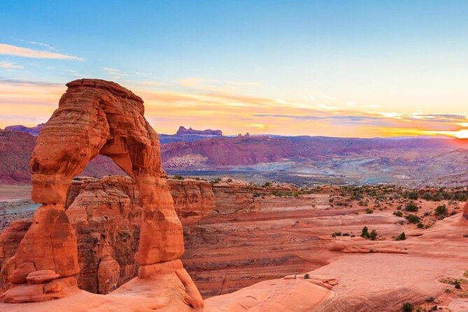 Half Day Arches 4x4 with Delicate Arch Hike - Why This Tour Stands Out