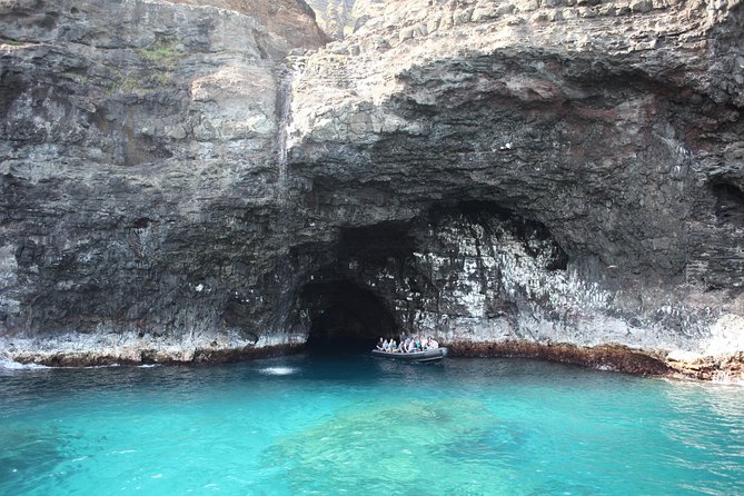 Half-Day Raft and Snorkel Adventure to Na Pali - Guides and Crew: The Heart of the Experience