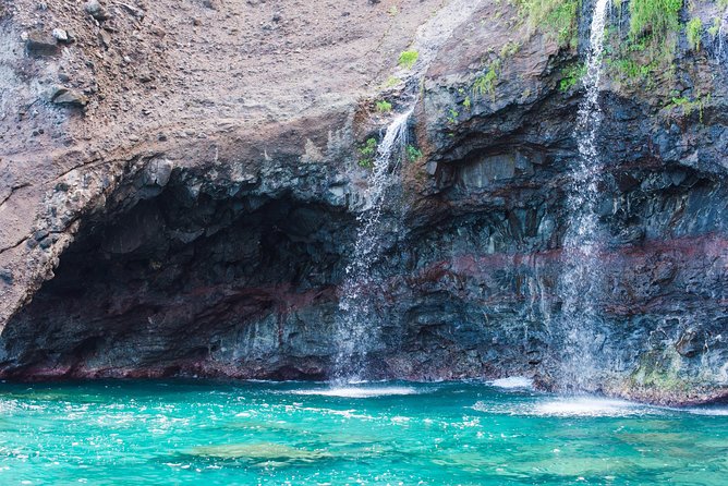 Half-Day Raft and Snorkel Adventure to Na Pali - Food and Beverage: Fuel for the Adventure