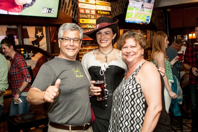Haunted Old Town Alexandria Booze and Boos Ghost Walking Tour - Group Size and Atmosphere