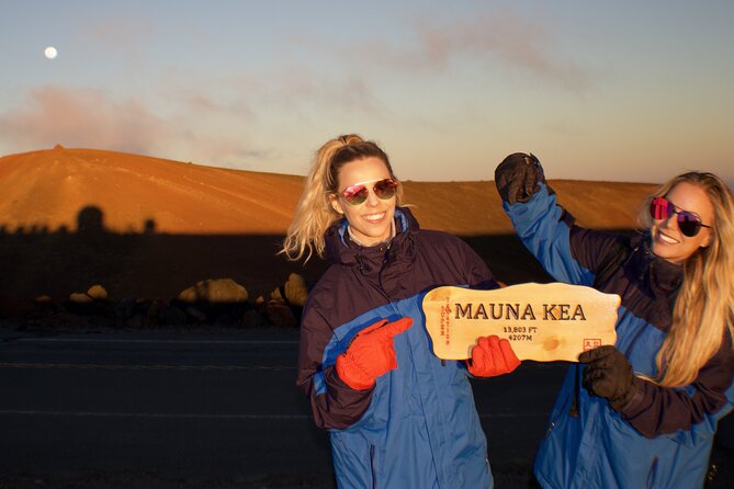 Hawaiis GOAT Experience: Mauna Kea Summit, Sunset & Stars - An In-Depth Look at the Mauna Kea Sunset & Stars Tour