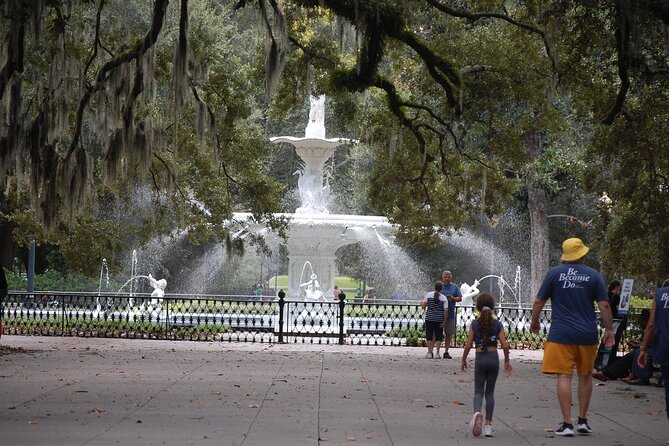 Heart of Savannah History Walking Tour - 2hr - A Deep Dive into the Savannah Experience