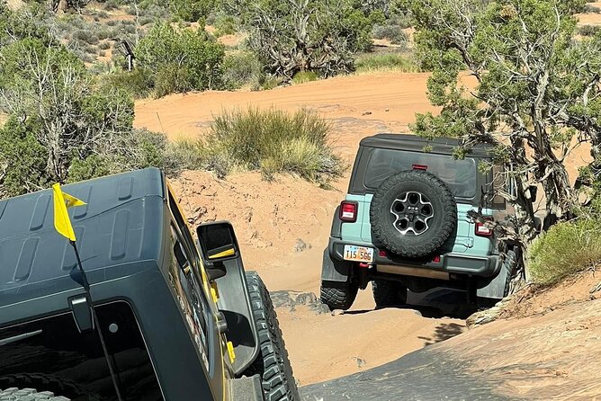 Hells Revenge Private 4x4 Guided Jeep Experience in Moab - Sunset Adventure: A Unique Twist